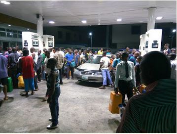 Fuel Scarcity Finally Hits Port Harcourt as Customers Sleep at Filling Stations (Photos)